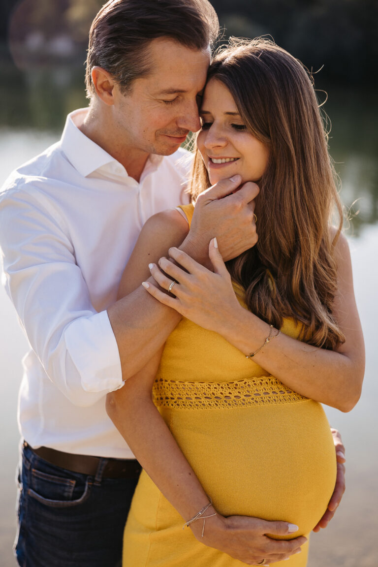 Tamara & Daniel | Babybauch Shooting in Linz Land - Nina Danninger Photography