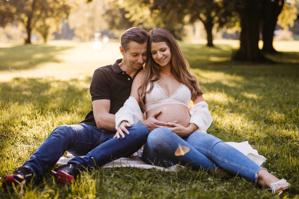Tamara & Daniel | Babybauch Shooting in Linz Land - Nina Danninger Photography
