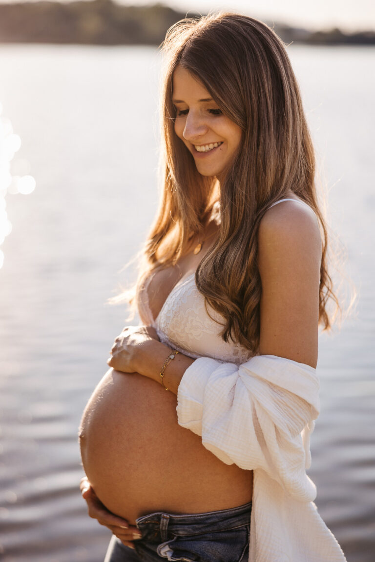 Tamara & Daniel | Babybauch Shooting in Linz Land - Nina Danninger Photography