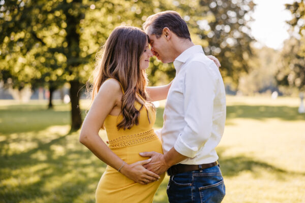 Tamara & Daniel | Babybauch Shooting in Linz Land - Nina Danninger Photography